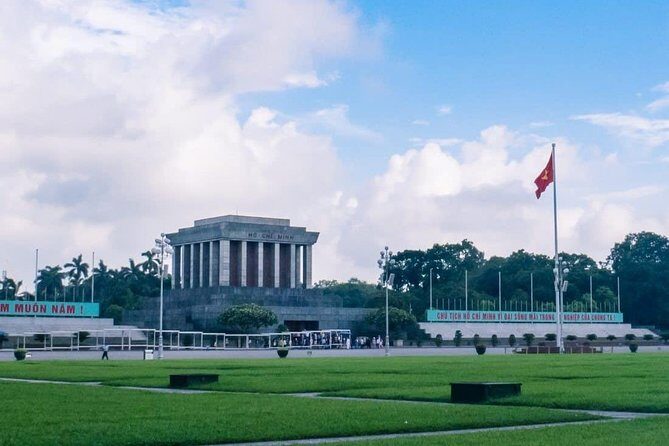 Hanoi premium city tour with goods, bads and weirds - Authentic Experiences and the "Weirds"