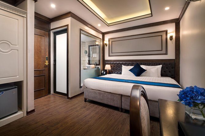 Hanoi Private Airport Transfer Service with a single night Old Quarter hotel stay - What’s Included and How It Adds Value