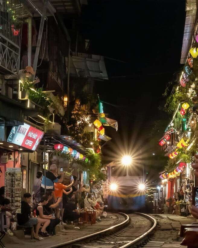 Hanoi: Private Food Tour and Train Street Experience - Key Points