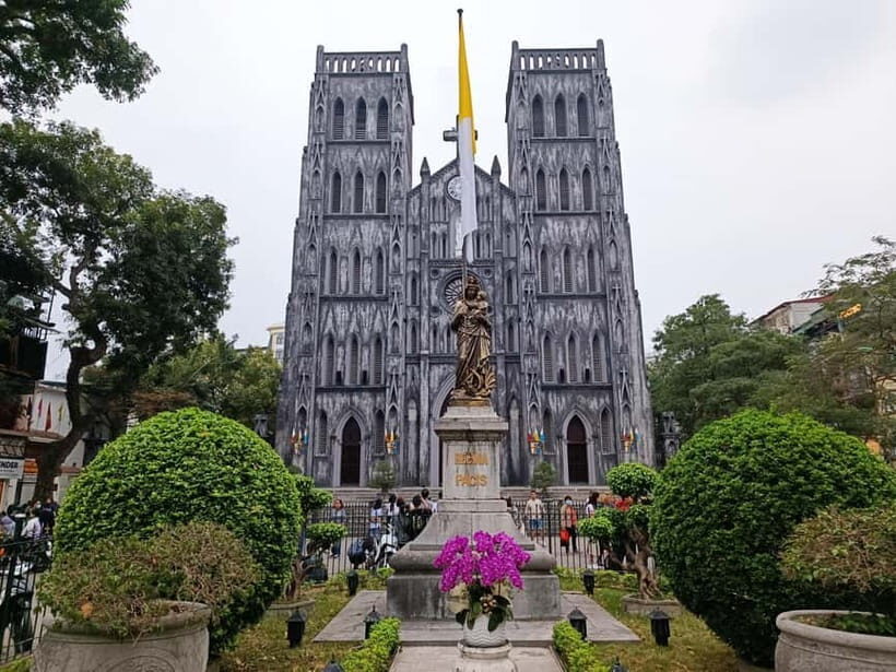 Hanoi: Private Tour with a Local Guide - Exploring Hanoi with a Local Guide: What to Expect