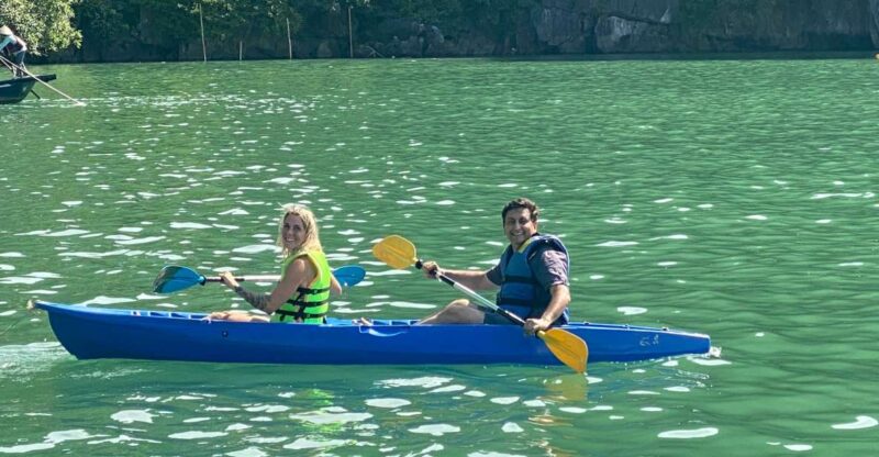 Hanoi: Roundtrip Halong Bay Islands, Caves, Kayaking & Lunch - What Makes This Tour Stand Out?