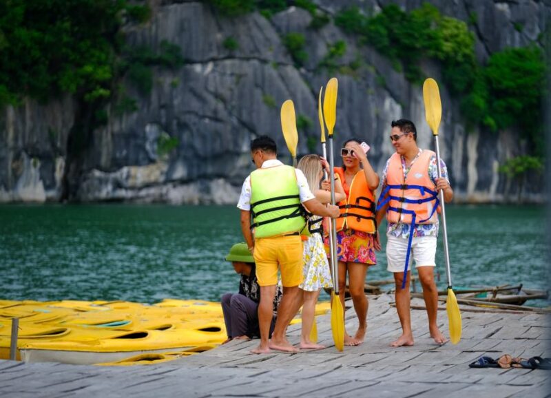 Hanoi: Roundtrip Halong Bay Islands, Caves, Kayaking & Lunch - Who Should Consider This Tour?