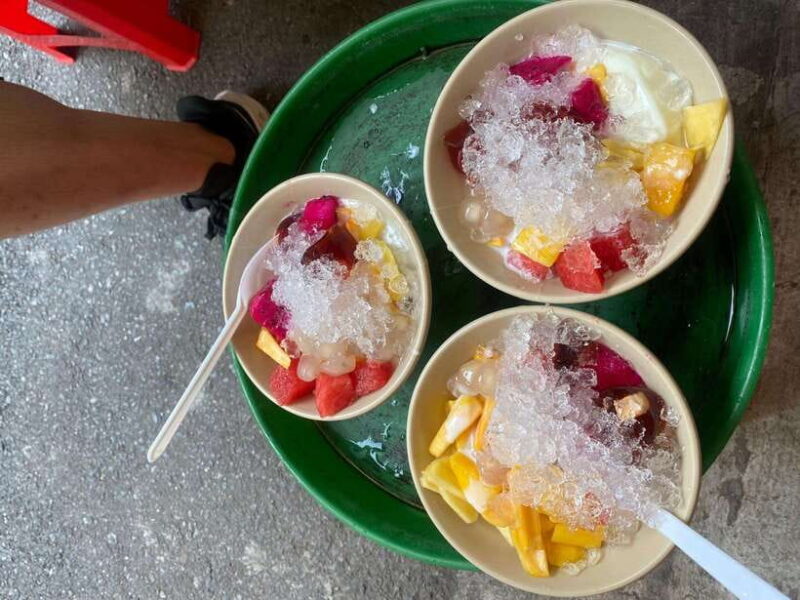 Hanoi Street Food Experience for Vegetarians & Train Street - Key Points