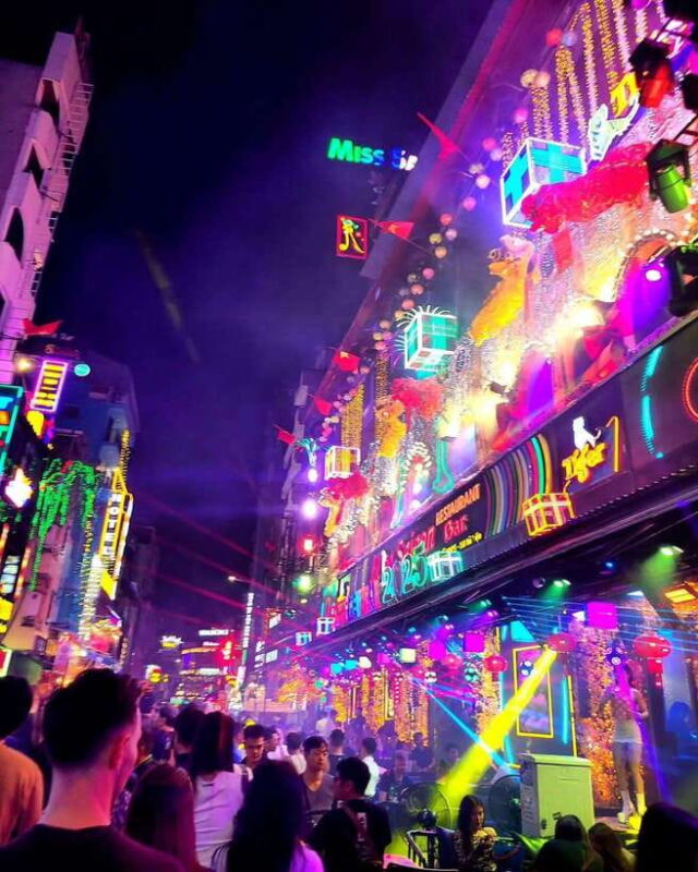 Hanoi Street Food Private Tour With Bar, Dance - How the Itinerary Unfolds