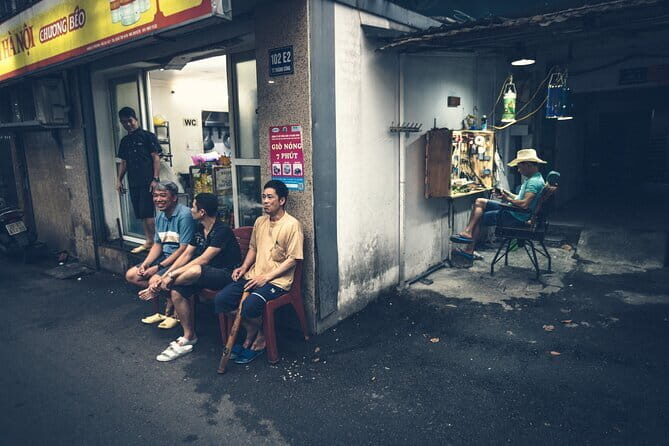 Hanoi Street Photography in a Vintage Community - The Neighborhood’s Charm and Its Drawbacks