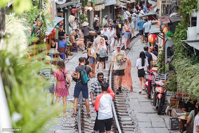 Hanoi Vespa After Dark Street food + Train Street+ Live Music - FAQ