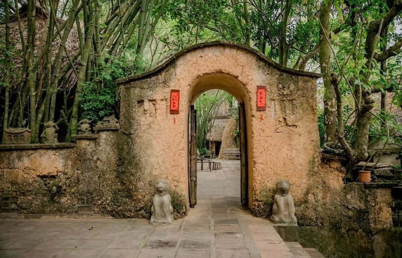 Hanoi: Viet Phu Thanh Chuong Guided Tour with Lunch & Pickup - Key Points
