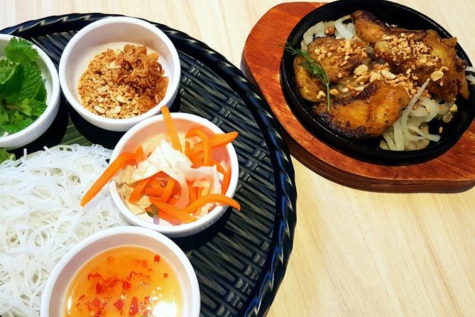 Hanoi Walking Foodie Tour by night - A Deep Dive into the Hanoi Night Food Tour