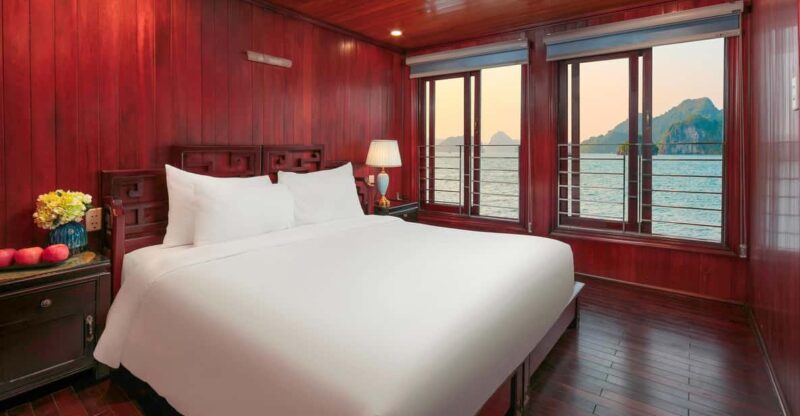 Hanoi:Halong Bay 2-Day on Traditional Wooden Boutique cruise - Key Points