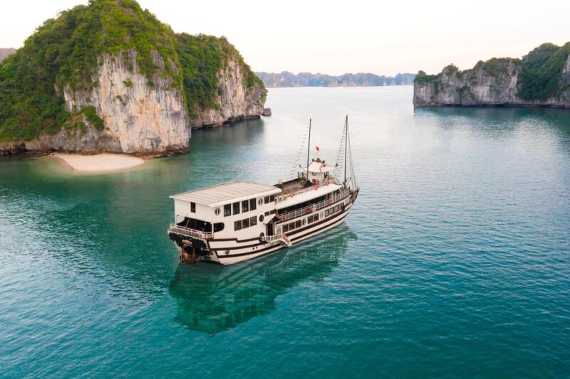 Hanoi:Halong Bay 2-Day on Traditional Wooden Boutique cruise - Who Should Consider This Tour?