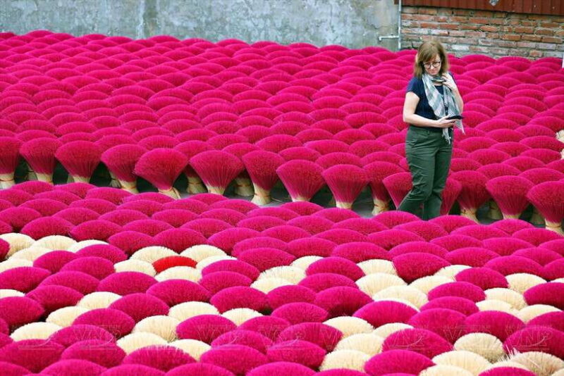 Hanoi's artisan trail:Incense Village,Hat,Lacquer & Train St - FAQ