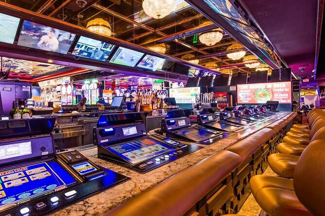 Happy Hour Bar Crawl! Las Vegas Strip Walking Tour - Authentic Traveler Experiences