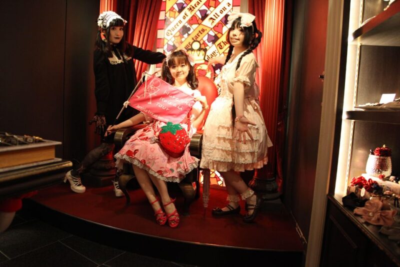 Harajuku Kawaii Tour - Shopping and Food