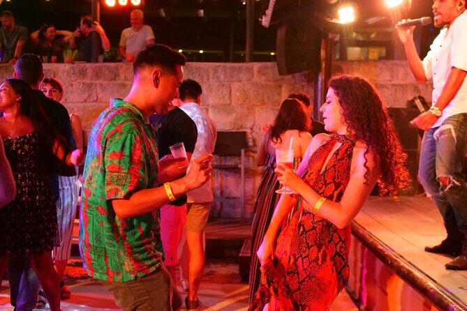 Harbour Lights Beach Extravaganza and Dinner Show - FAQ