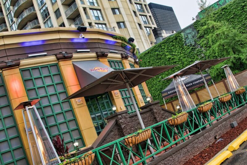 Hard Rock Cafe Chicago - Key Points