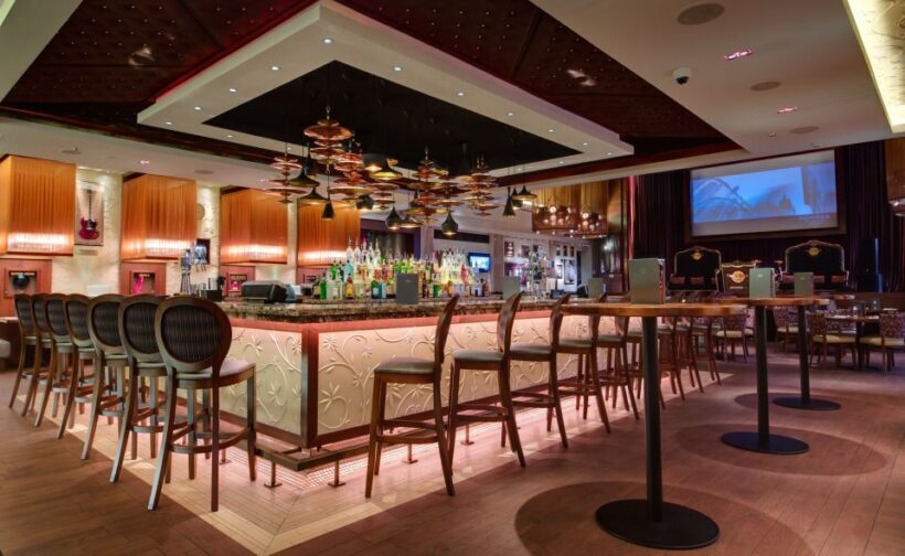 Hard Rock Cafe Florence with Set Menu for Lunch or Dinner - Location and Accessibility