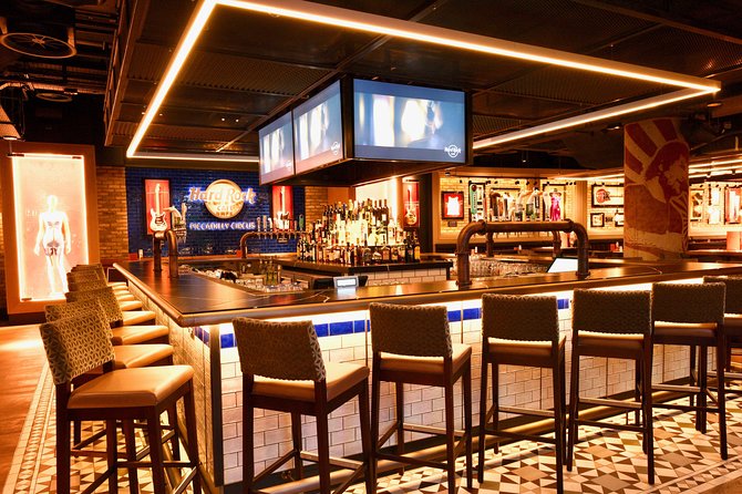 Hard Rock Cafe Piccadilly Circus With Set Menu for Lunch or Dinner - Positive Guest Experiences and Valuable Feedback