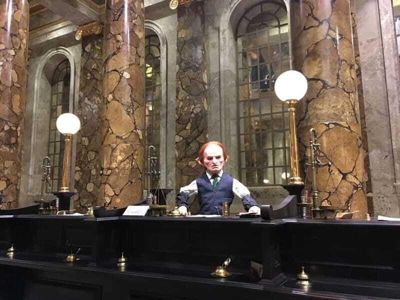 Harry Potter Studio Ticket & Tour of London Film Locations - Authentic Experiences and Practical Tips