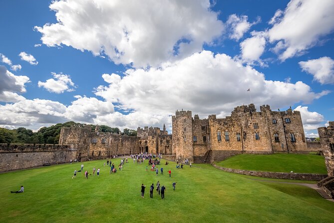 Harry Potter's Alnwick Castle and Scottish Borders Day Trip - FAQs