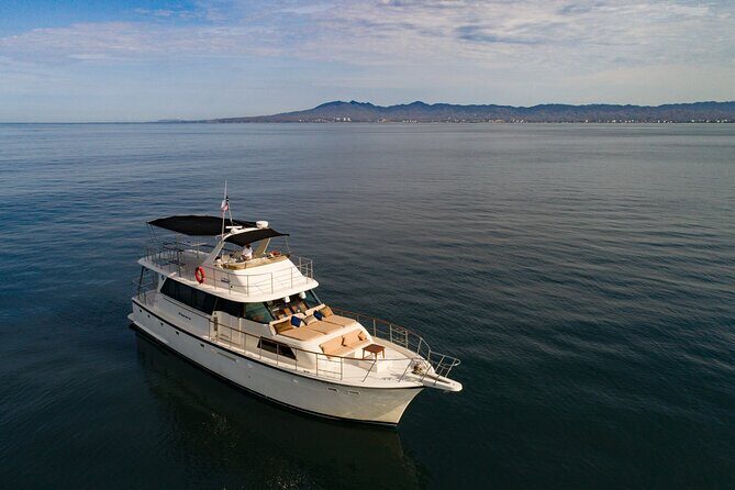 Hatteras 58-61' Luxury Yacht in Puerto Vallarta & Nuevo Nayarit - Who Will Love This Tour?