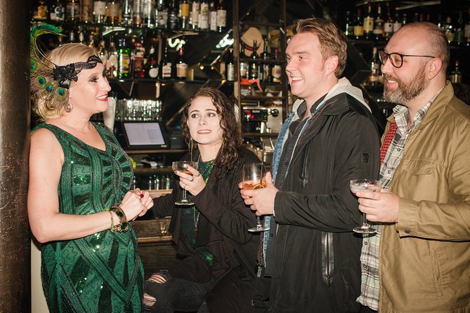 Haunted Chicago Booze and Boos Ghost Walking Tour - Exploring Chicagos Haunted Past