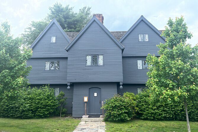 Haunted Salem Ghost Tour - A Practical Look at Salem’s Haunted Ghost Tour