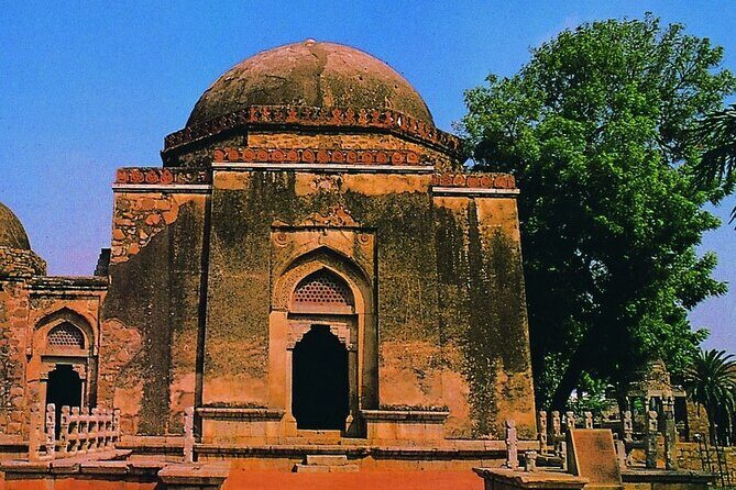 Hauz Khas Village - a Blend of Ancient and Modern Delhi - Who should consider this tour?