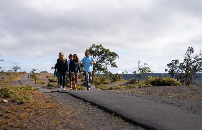 Hawaii: Big Island Volcanoes Day Tour with Dinner and Pickup - Dining: From Local Bakery to Elegant Dinner