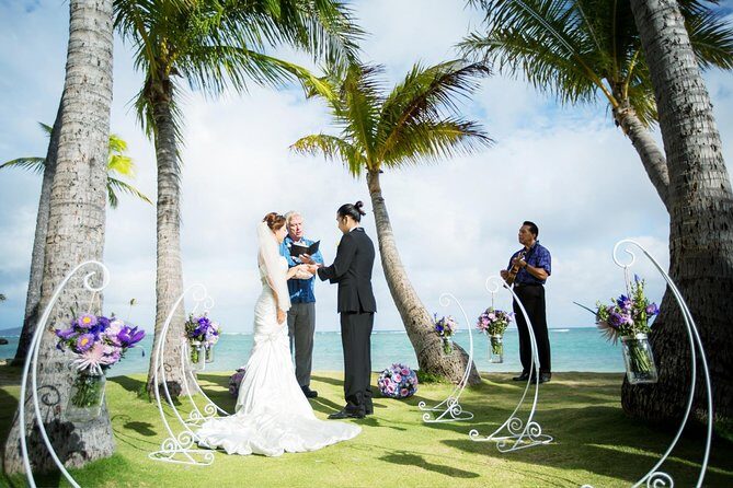 Hawaii Wedding - Aloha Beach Wedding and Photo Session - A Closer Look at the Experience