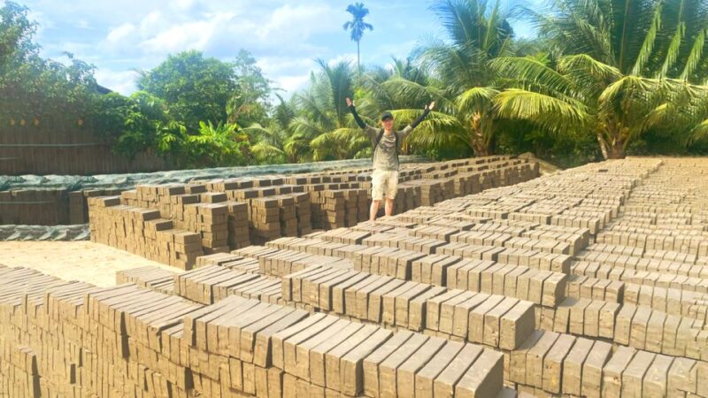 HCMC: Mekong Delta Less-Touristy One-Day Tour to Ben Tre - The Role of Guides