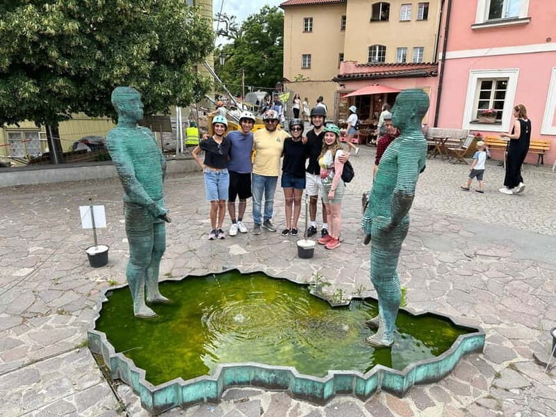 Heart of Prague tour on Tricycle electric scooter - FAQ