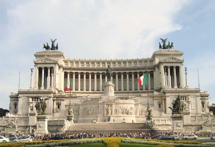 Heart of Rome: Private Walking Tour - Key Points