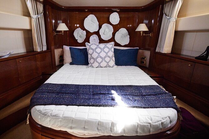 Heather Nikki 80 ft Italian Azimut Yacht Rental - Duration and Flexibility