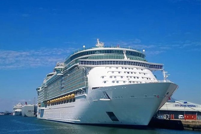 Heathrow Airport Arrival To Southampton Via Windsor Castle - FAQs