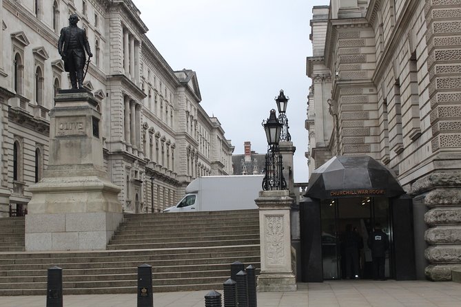 Heathrow Airport to Central London Private Round Trip Transfer - Who Will Love This Service?