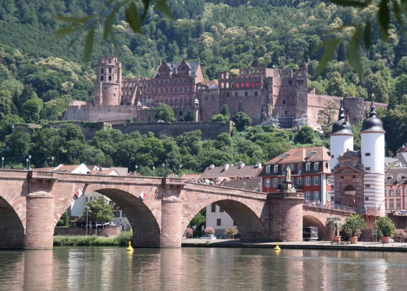 Heidelberg: Experience our history 1.5h walking tour through the old town - The Guide and Overall Experience