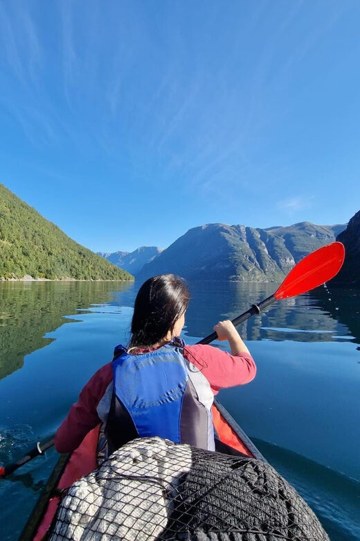 Hellesylt: Beginner-Friendly Fjord Kayaking Experience - The Experience Through Travelers’ Eyes