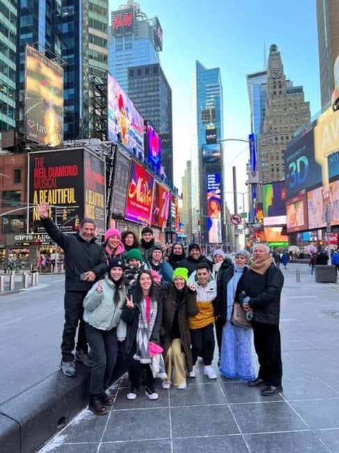 Hello New York: Your First Adventure in the Big Apple - Key Points