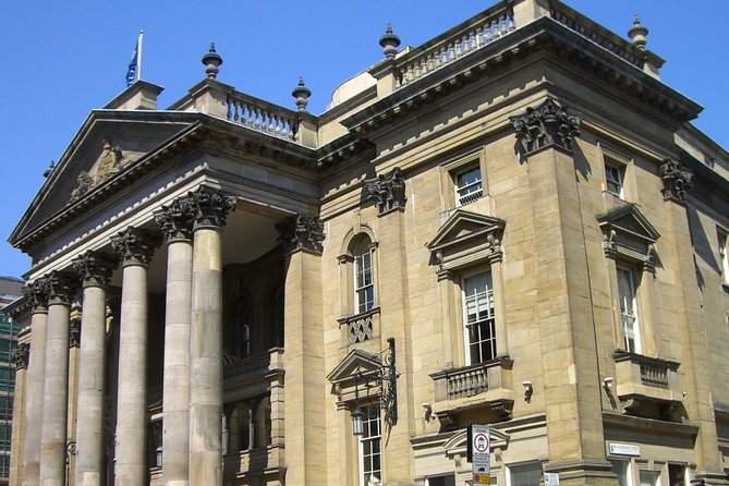 Hello Newcastle! Private Walking Tour - The Role of Your Knowledgeable Tour Guide