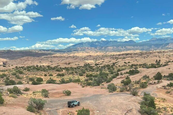 Hells Revenge Private 4x4 Guided Jeep Experience in Moab - Key Points