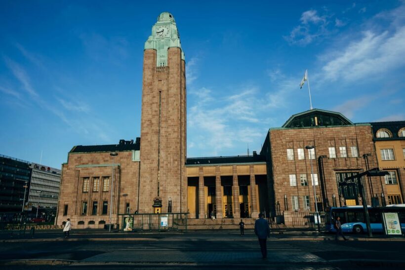 Helsinki: Architectural Highlights Guided Walking Tour - Key Points