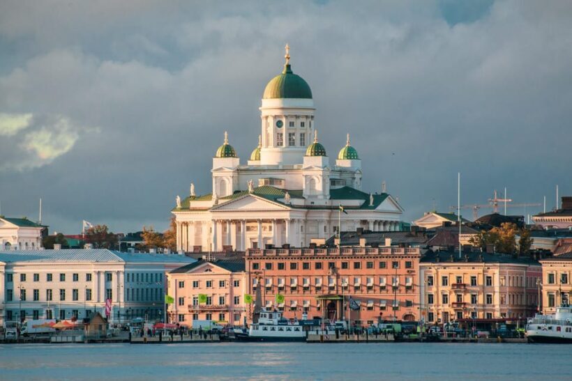Helsinki: Architectural Highlights Guided Walking Tour - Authentic Experiences and Insider Stories