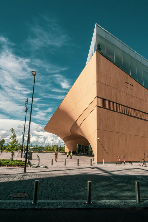 Helsinki: Architectural Highlights Guided Walking Tour - Value and Practical Considerations