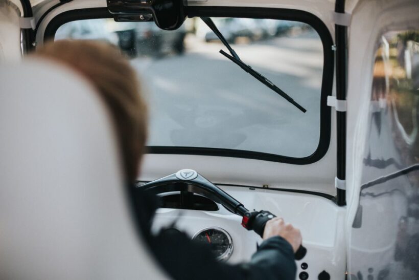 Helsinki City: 2.5-Hour City Tour with Electric TukTuk - Authenticity and Review Highlights