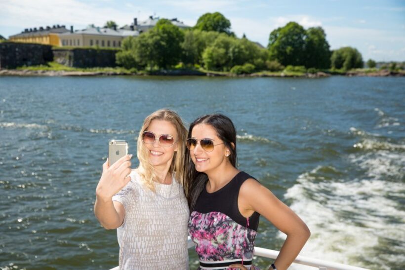 Helsinki: City Highlights 1.5-Hour Archipelago Cruise - An introduction to the experience