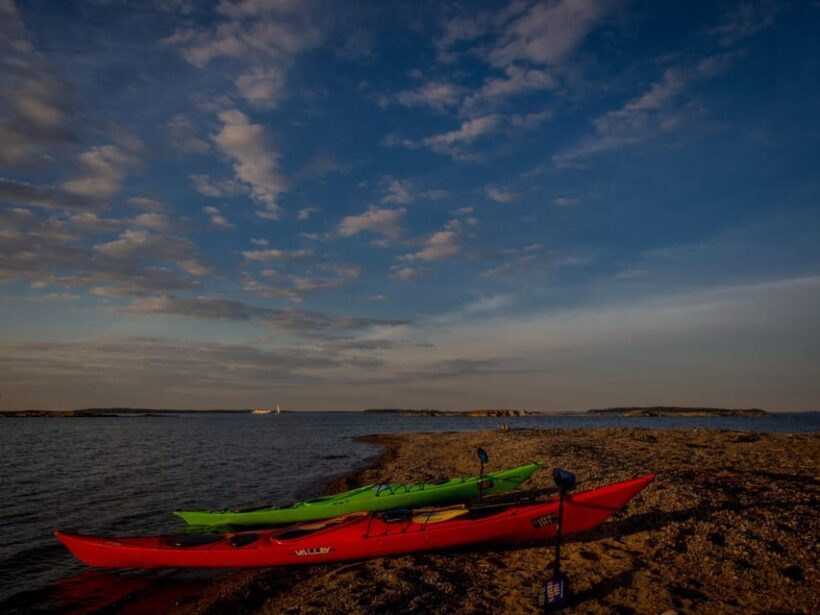 Helsinki: Midnight Sun Kayaking Tour with Campfire - Pricing and Value