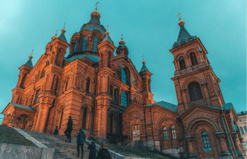 Helsinki: Small-Group Walking Tour with City Planner Guide - The Itinerary in Depth