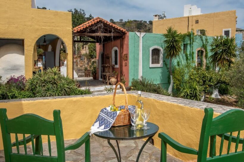 Heraklion: Cretan Cooking Lesson with Lunch in Arolithos - Who Will Love This Experience?
