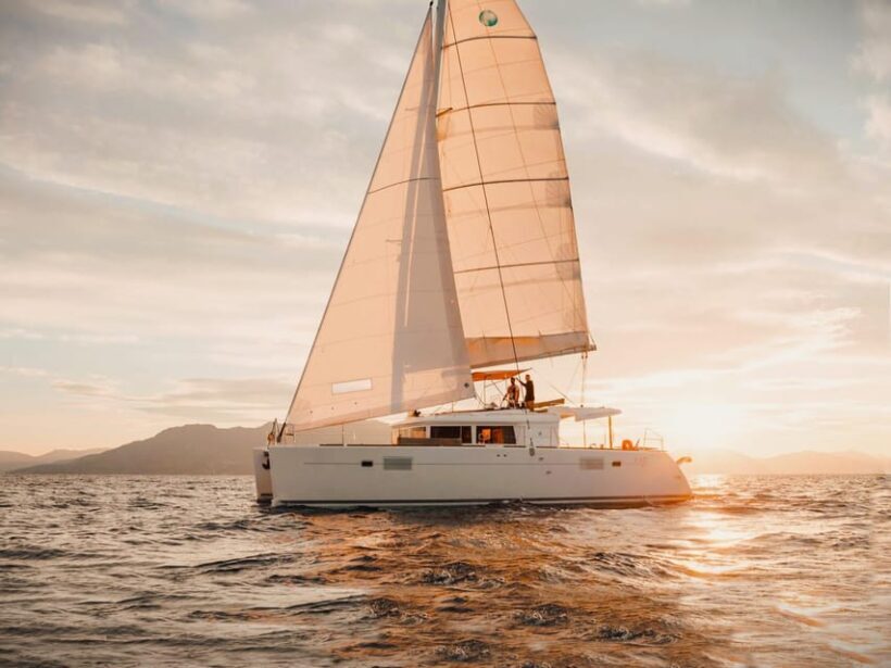 Heraklion: Private Catamaran Cruise to Dia with Meal&Drinks - A Closer Look at the Experience