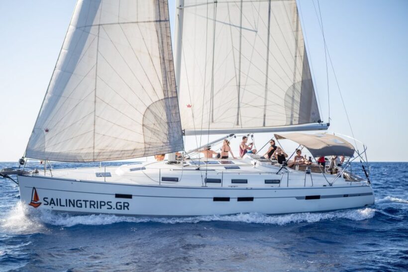 Heraklion: Sailboat Cruise to Dia Island with Drinks & Lunch - Tour Size and Atmosphere
